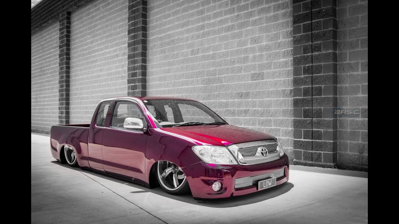 LOW Bagged and Bodied Hilux - YouTube