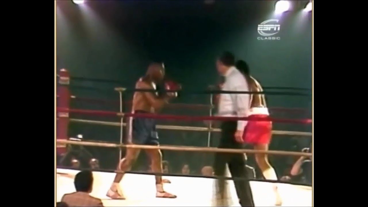 Mike Tyson Vs Sterling Benjamin Highlights (11th Pro Fight) - YouTube