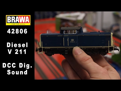 Brawa 42806 Diesellok V100.10 DB 211 044-3. DCC digitaal + sound. - YouTube