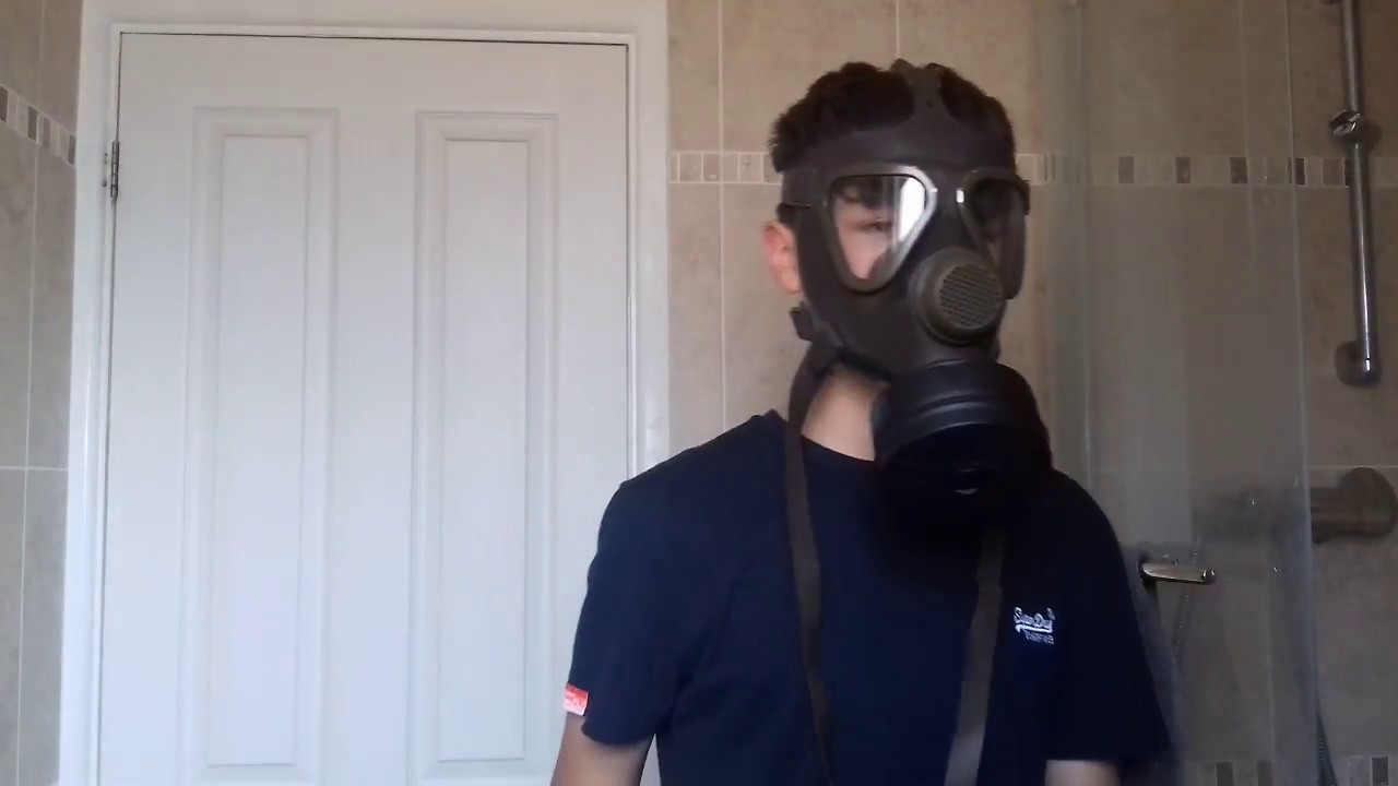 German M65 Gas Mask Test - YouTube