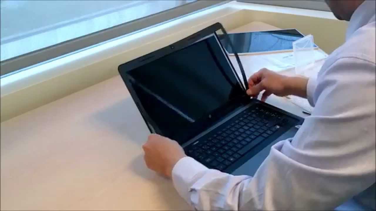 Laptop Screen Replacement / How to replace a laptop screen [ HP2000 ...