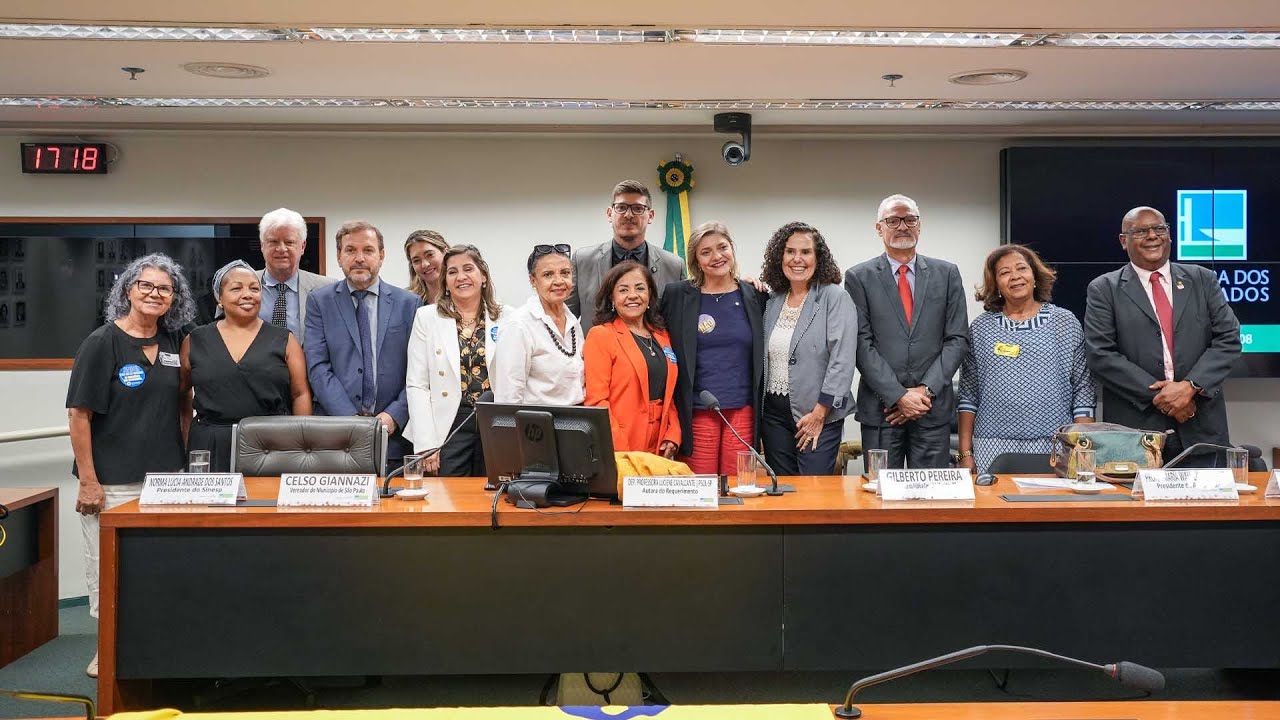 Presidente da ASSEJUS, Fernando Freitas, em defesa dos aposentados na ...