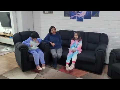 Entrevista a un inmigrante - YouTube