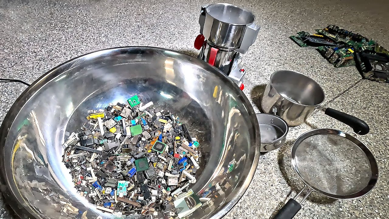 Pulverizing PCB Components for Gold Recovery - YouTube