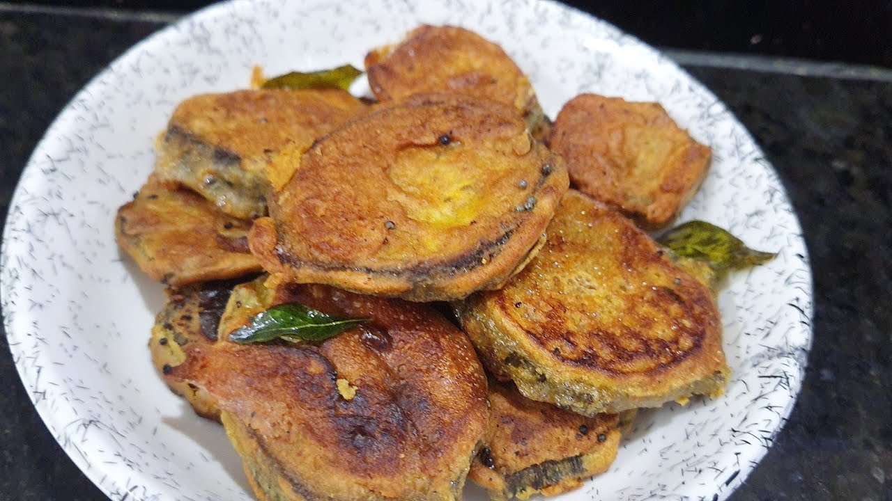 வாழைக்காய் வறுவல்| Simple,Crispy Vazhakkai Varuval | Valakkai Fry | Raw ...