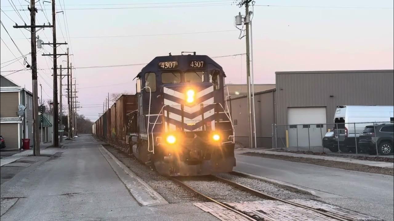 LSRC 4307 Southbound in Alpena, Mi - YouTube