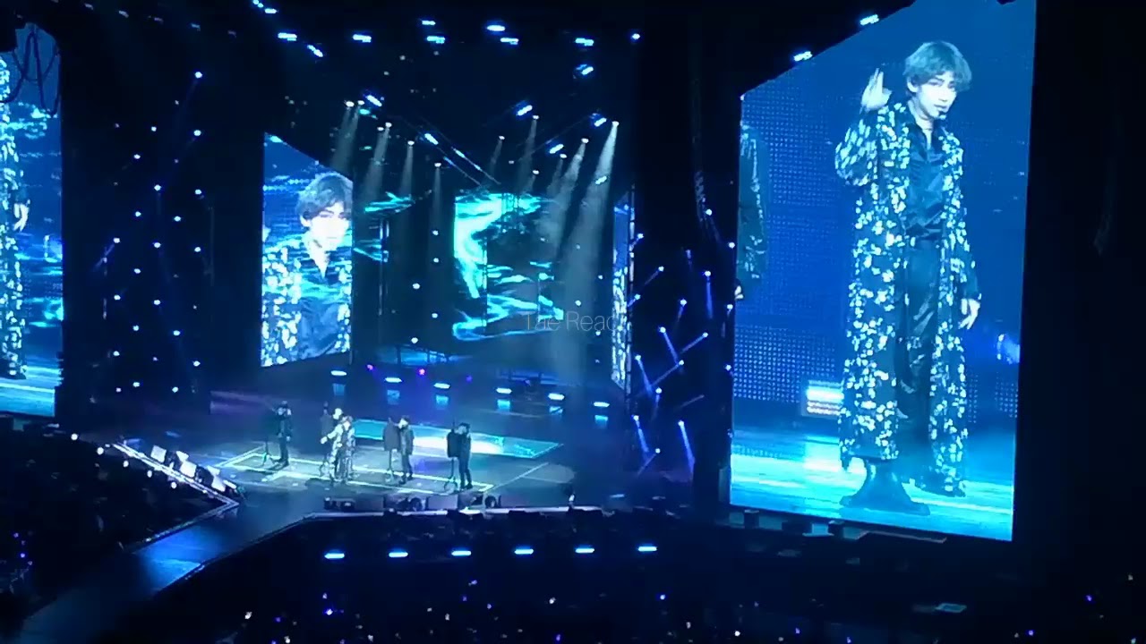 BTS V - SINGULARITY LIVE // BERLIN - YouTube