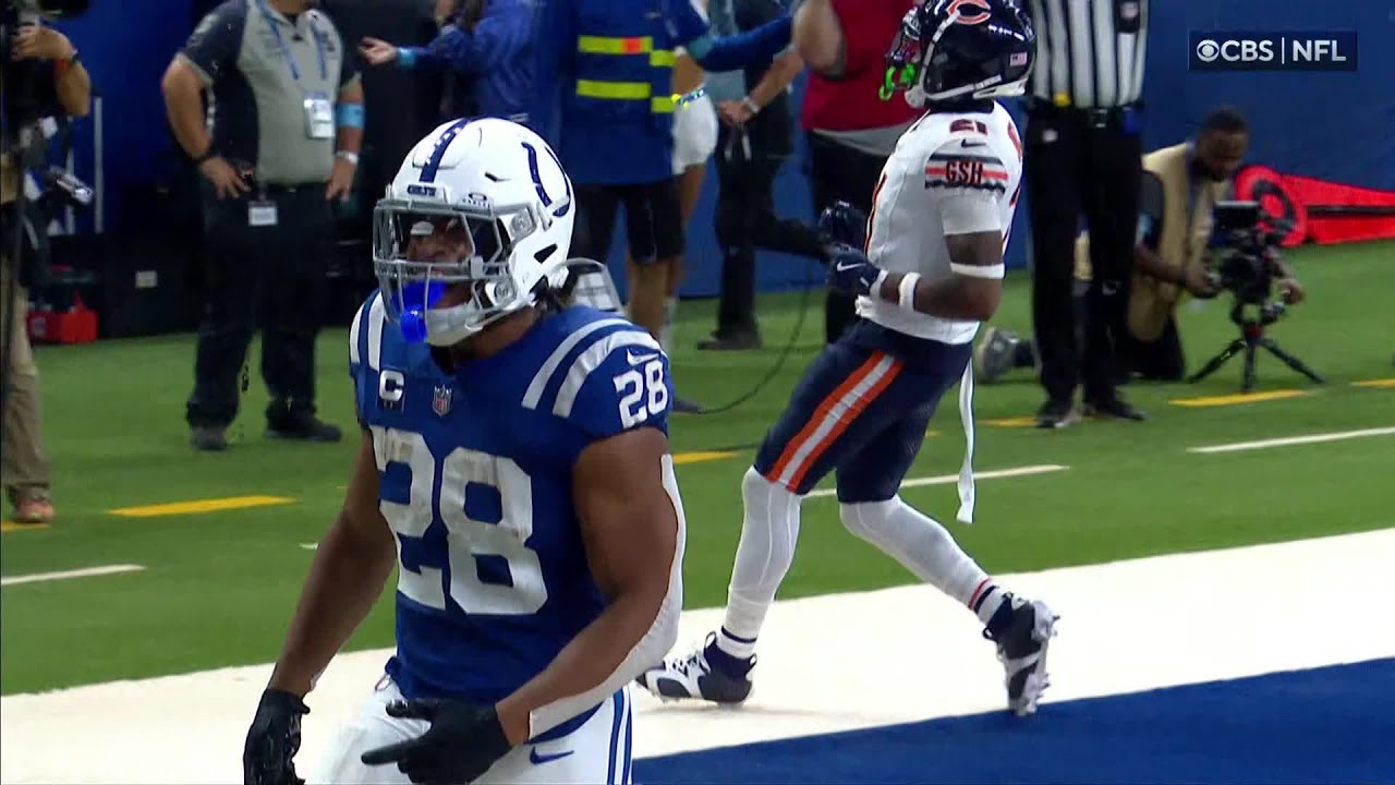 Jonathan Taylor's 29-yard TD involves shifty footwork at the start ...