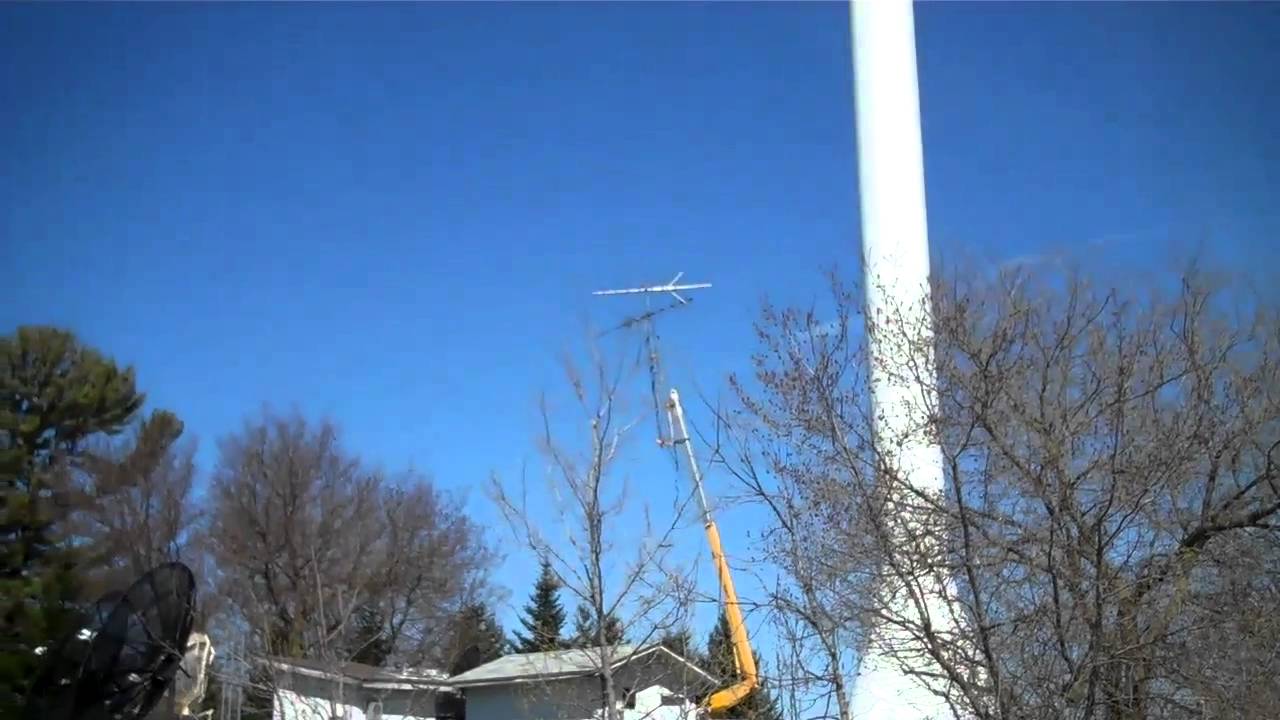 Weird Antenna - YouTube