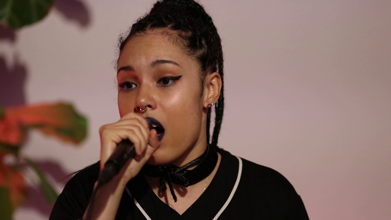 Tangina Stone performing "By the Sea" at WMN/N/SND - YouTube