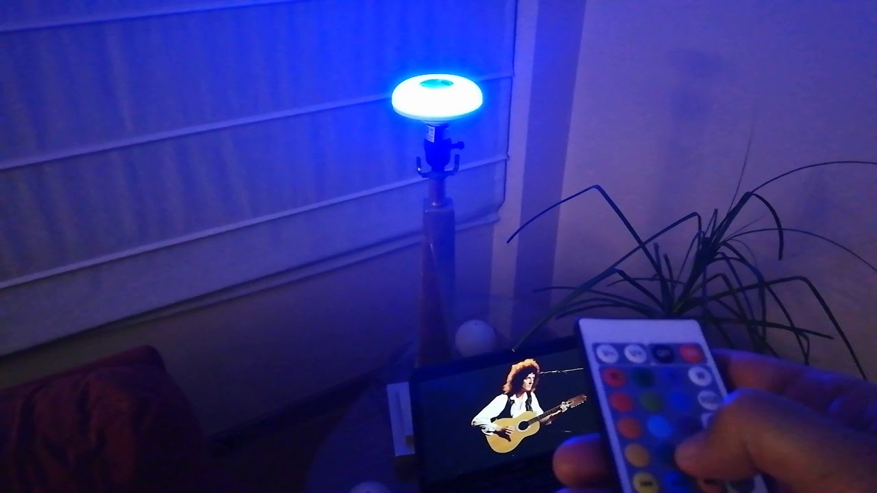 Bombillo led musical, www.comprasin.com - YouTube