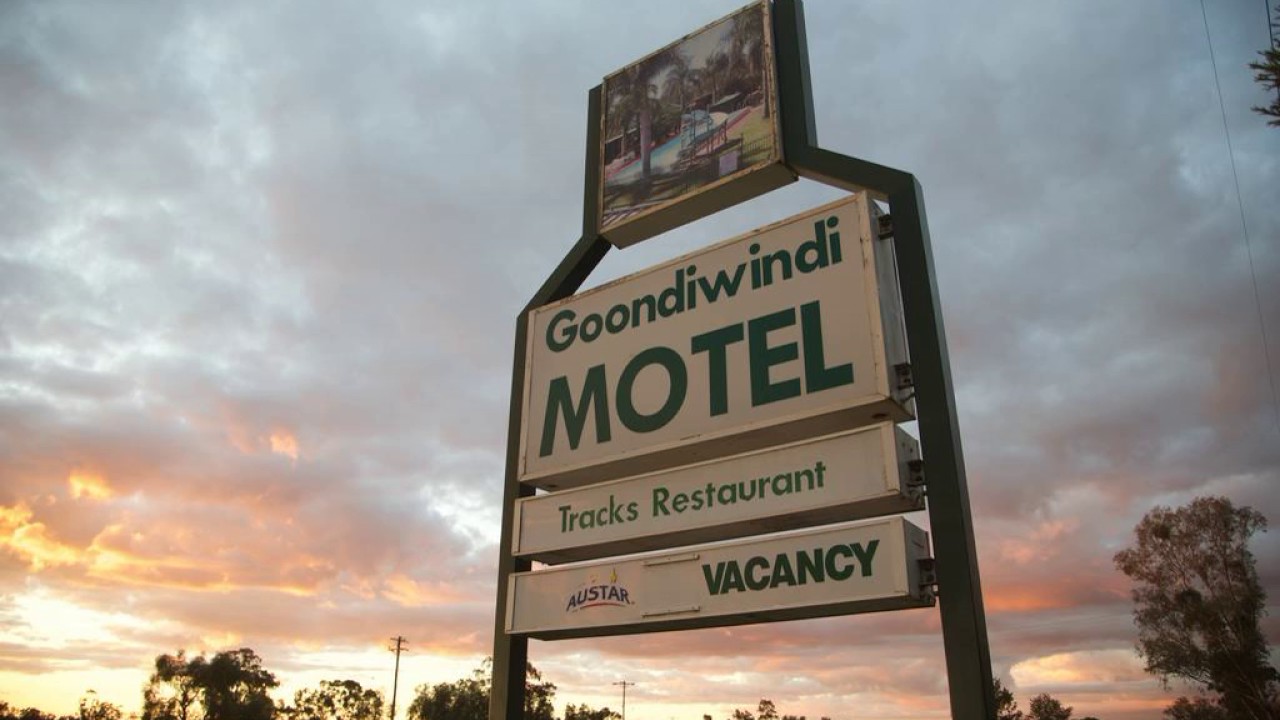 Goondiwindi Motel - Goondiwindi - Australia - YouTube