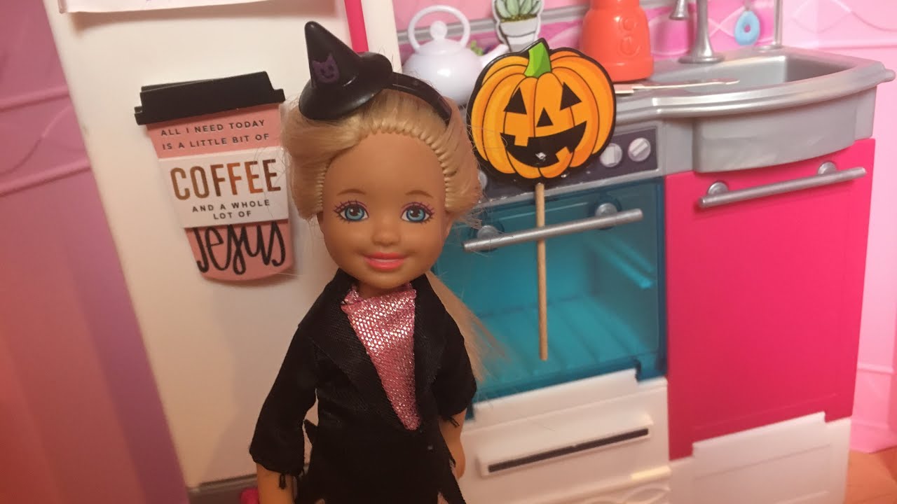 Barbie- Halloween Scare - YouTube