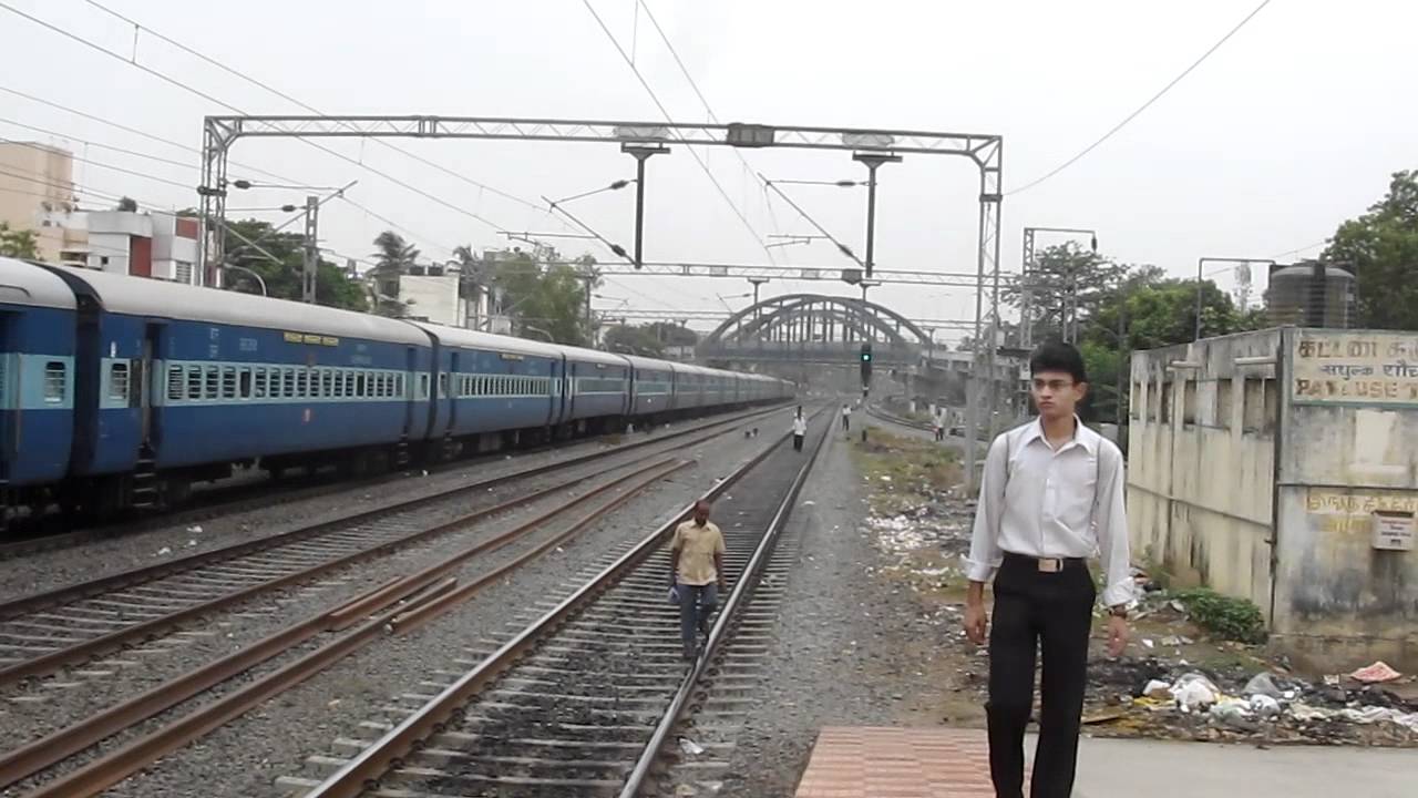 CHENNAI EGMORE-TIRUCHCHIRAPALLI CHOZHAN EXPRESS with ERS WDM-3A 16084 ...