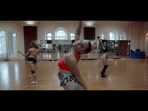 TOP TWERKERS/ Anet Antošová feat DHQ Lua & Sasha Pirogova