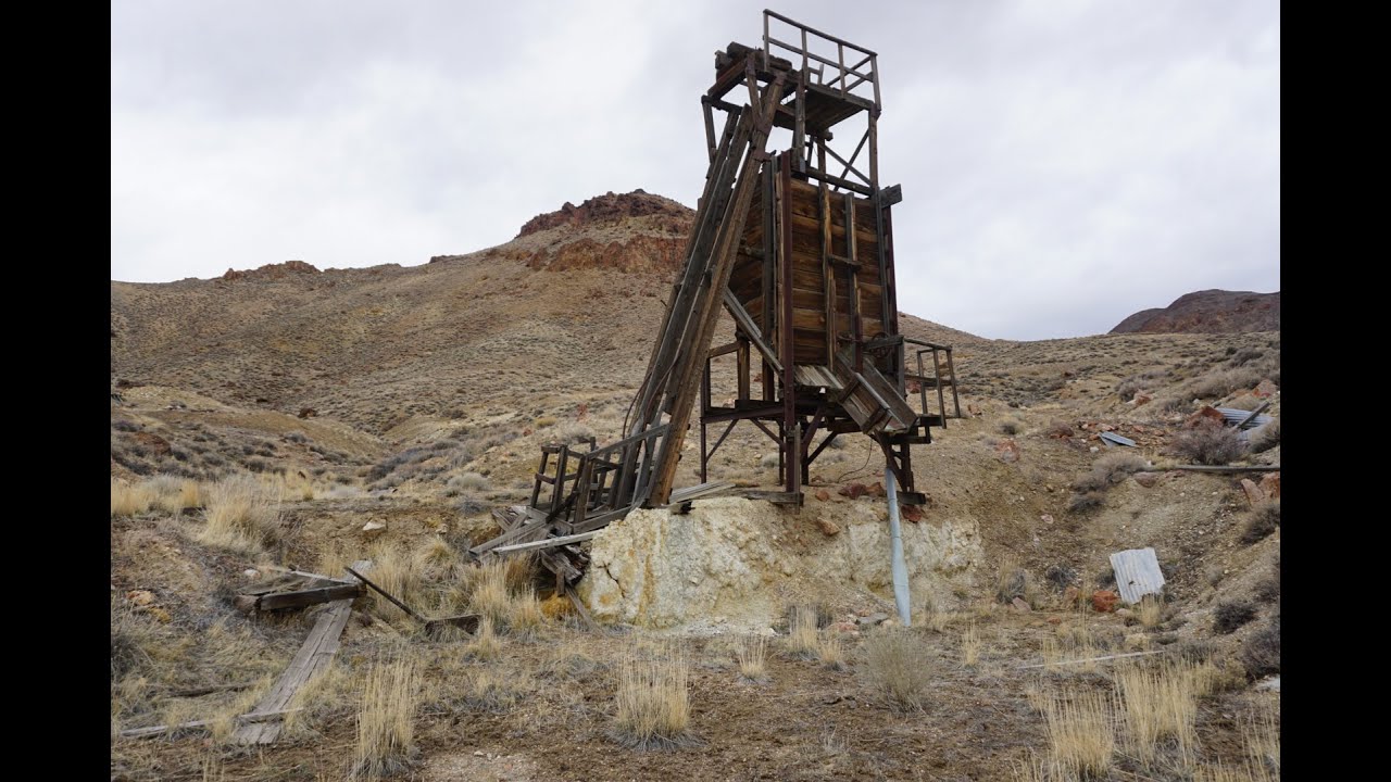 False beginnings in an Abandoned mine - YouTube