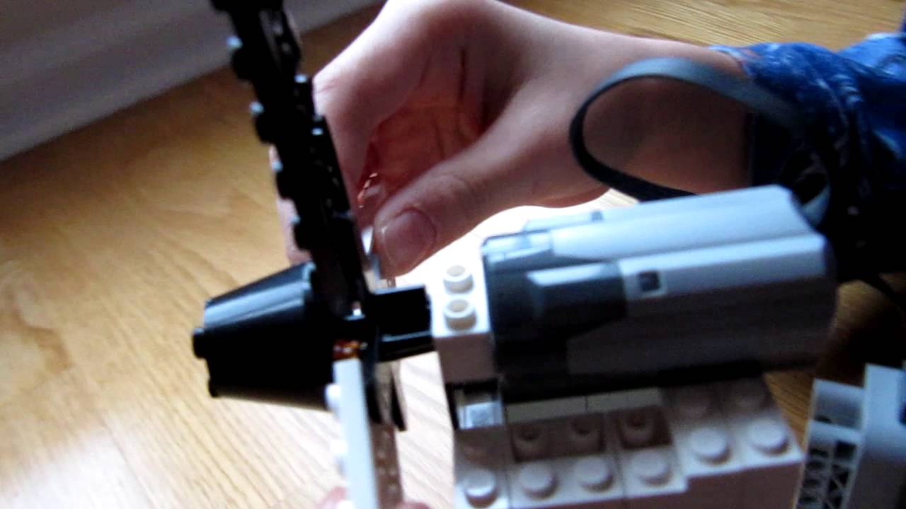 Lego Motorized Windmill / Wind Turbine - YouTube