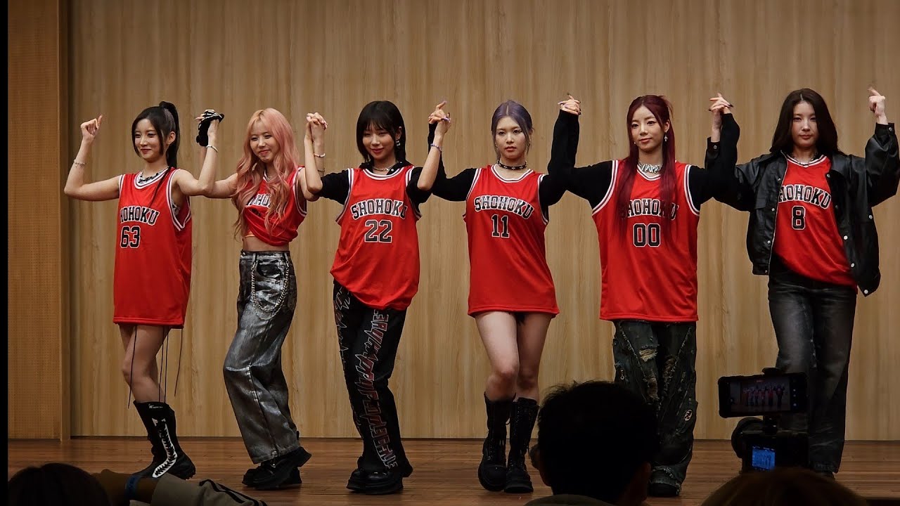 240329 퍼플키스(PURPLE KISS) BBB(Bad B Behavior) 직캠(fancam) @fansign - YouTube