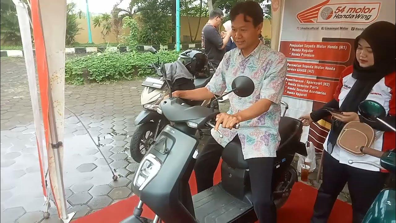 Iseng Nyobain Motor Listrik Honda EM1 - YouTube