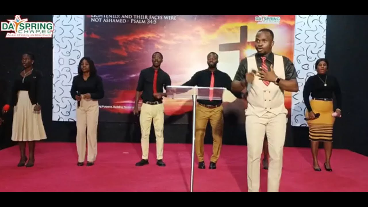 Explosive Praise @ DaySpring Chapel by Victor Akinola - YouTube
