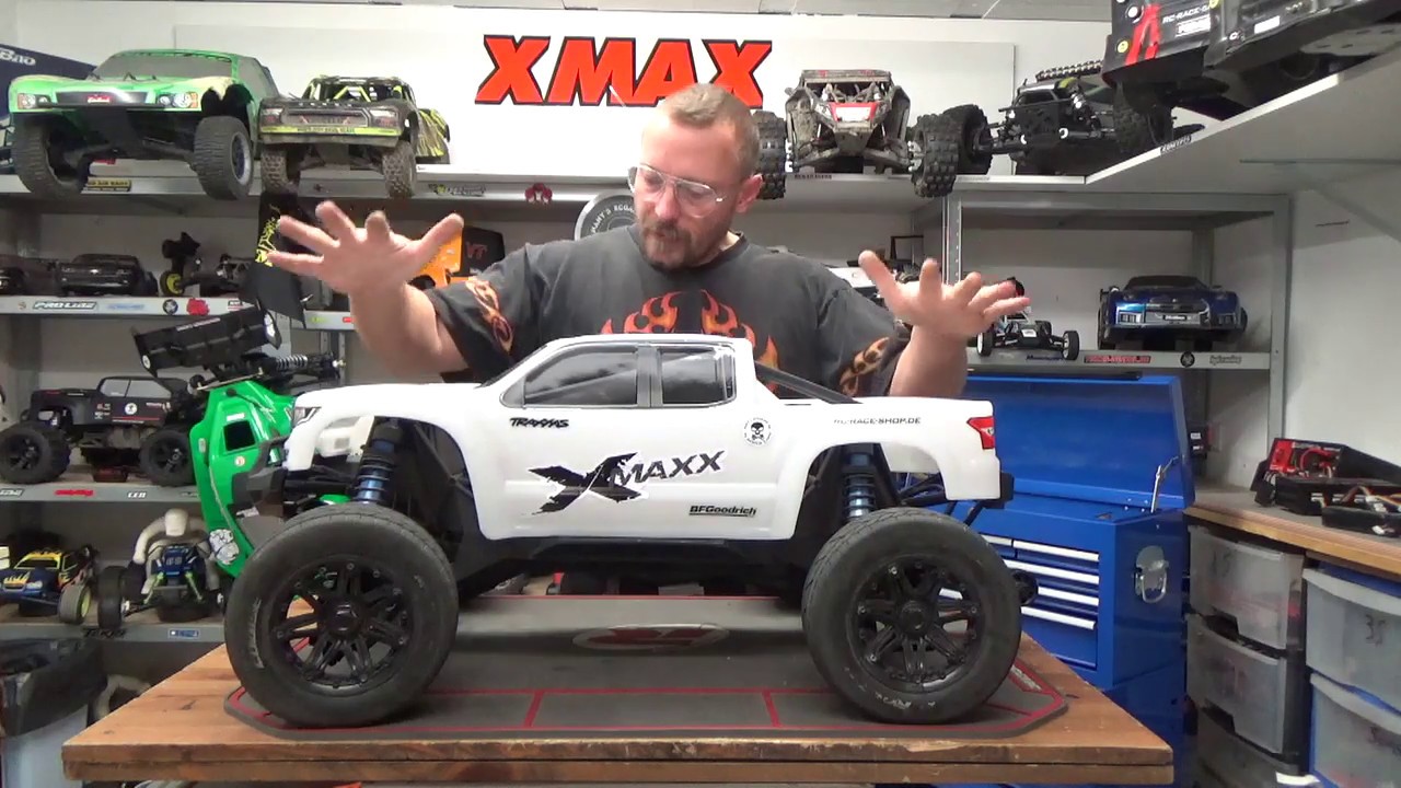 DER TRAXXAS X-MAXX 12s V3 mir RC-RACE-SHOP - YouTube