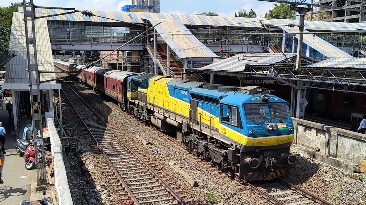 Alambagh WDP 4D named "Major Somnath Sharma", hauling the Luxurious ...