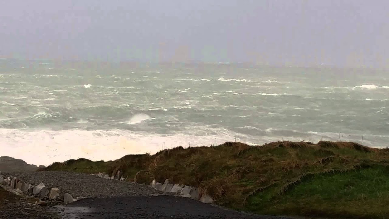 Malin head crazy storm - YouTube