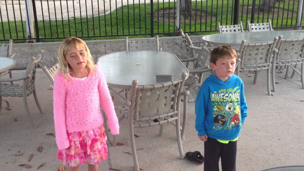 2014 05 31 kids singing Let it Go 1 - YouTube