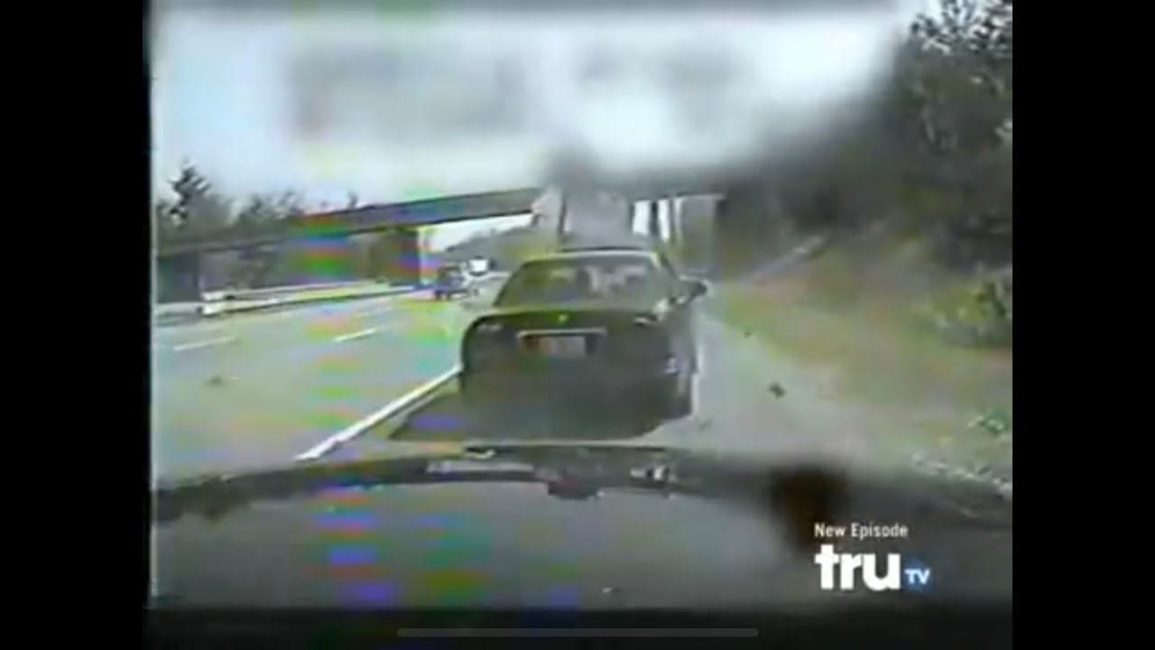 Semi Truck Crashes Into Traffic Stop - YouTube