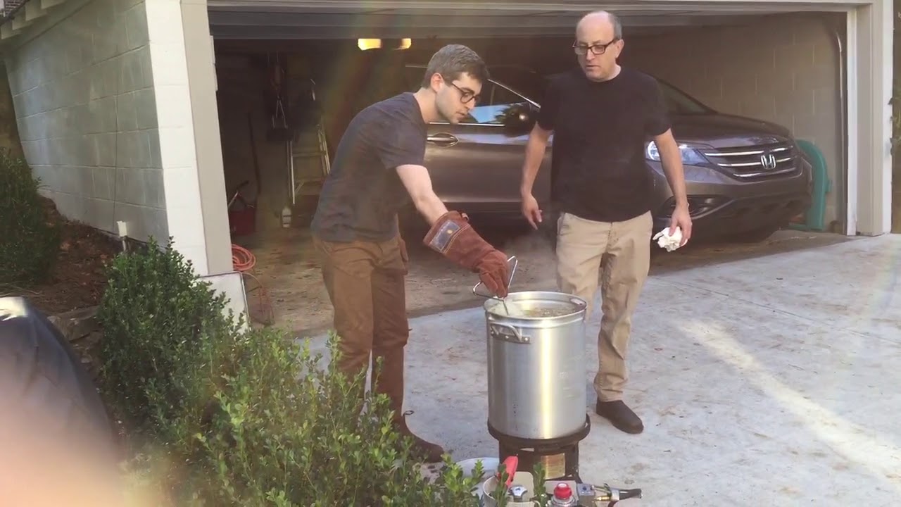 2017-11-23 Harlan & Gil fry a turkey - YouTube
