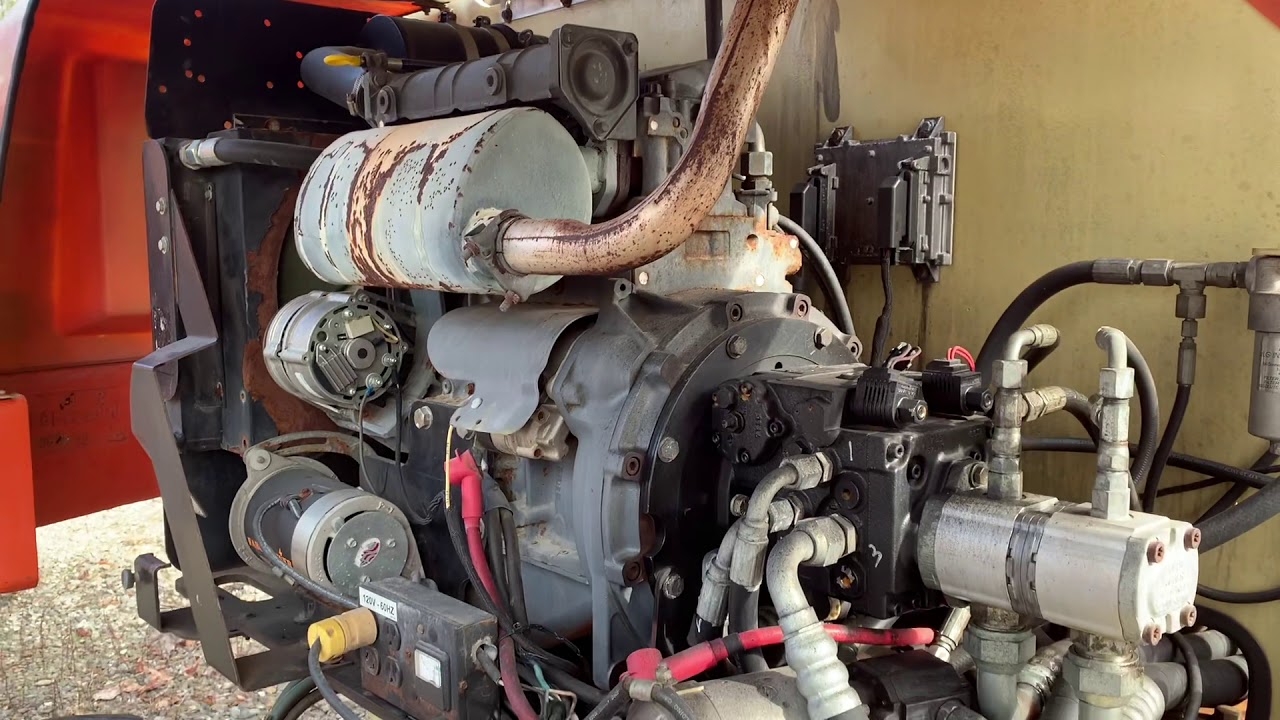 JLG 400S #005 engine - YouTube
