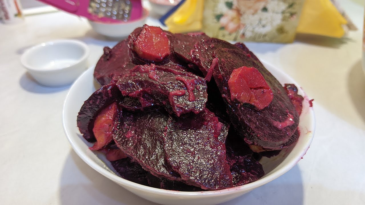 Kako se peče cvekla. Plus salata od cvekle - YouTube