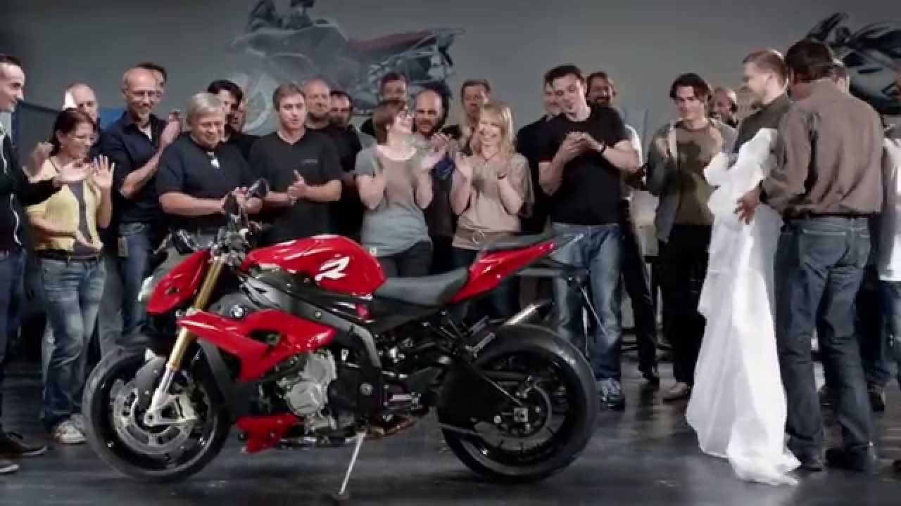 Crafting a Feeling – The BMW Motorrad design process, BMW 2015 official ...
