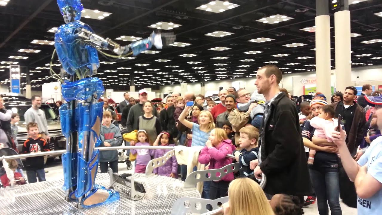 Ford robot at 2013 Indianapolis auto show - YouTube