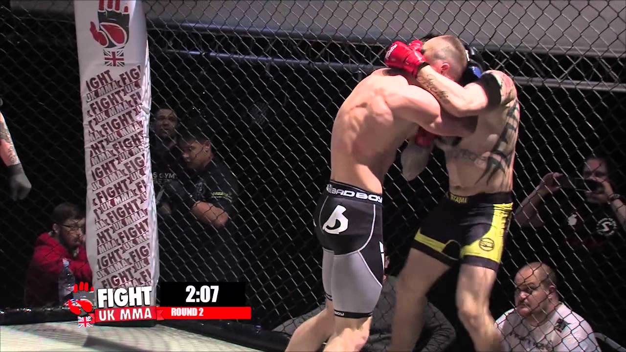 Oliver Paske vs. Luke Stout - FIGHT UK - LMS LW - YouTube