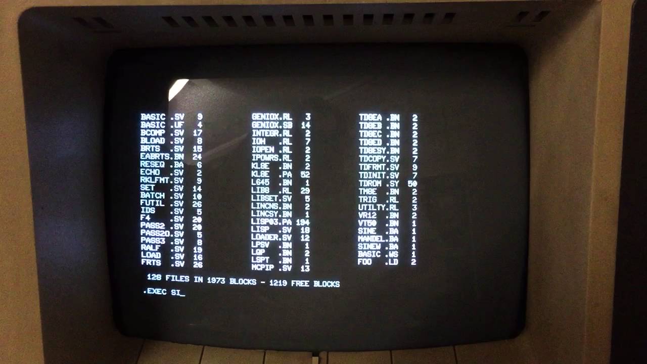 Running a BASIC program on a DEC PDP-8/e - YouTube