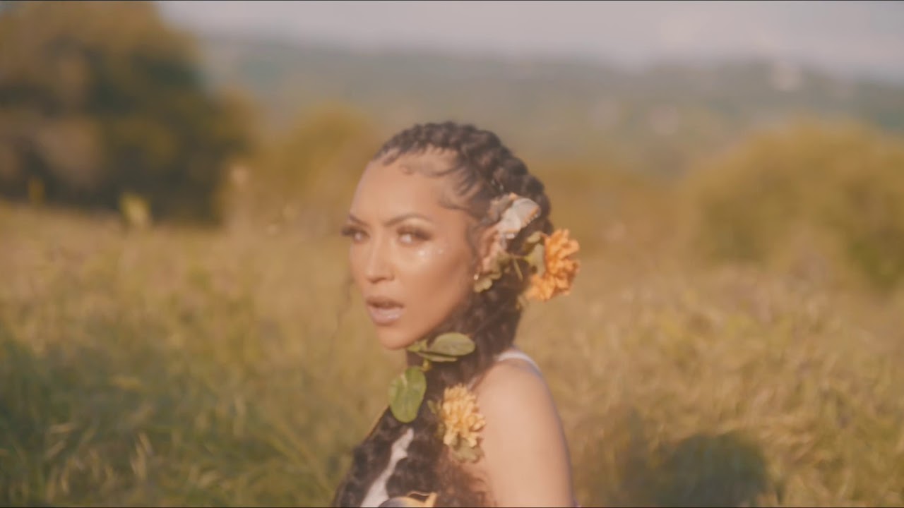 YELLY - Confide (Official Music Video) - YouTube