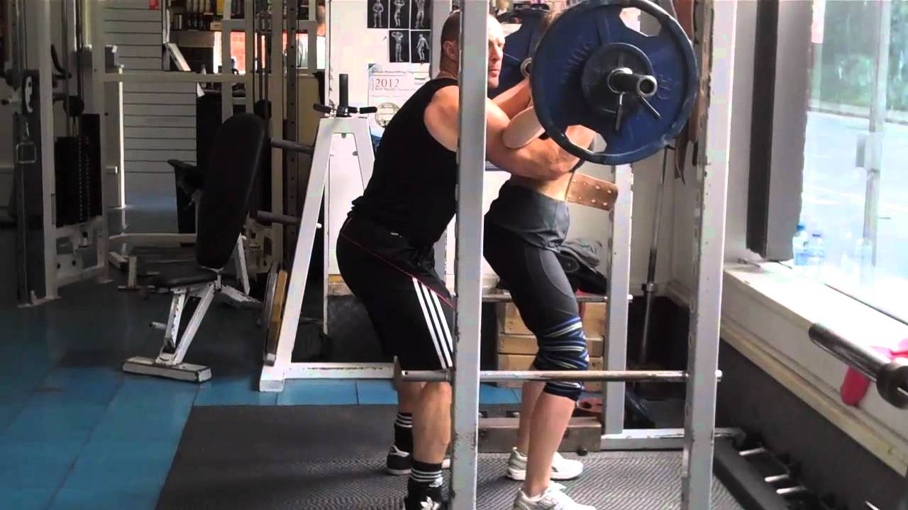 phoebe coates squats 65kg@55.5kg a new personal best so far - YouTube