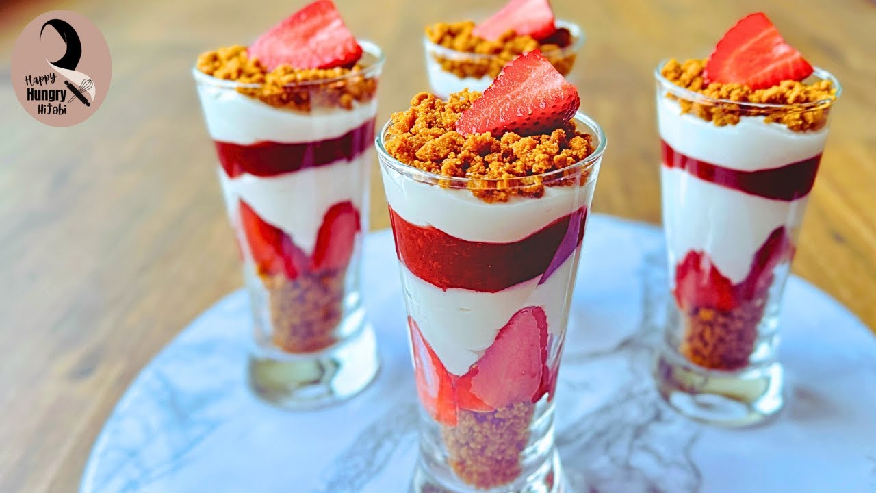 No Bake Biscoff Strawberry Cheesecake Cups | Easy Summer Desserts - YouTube