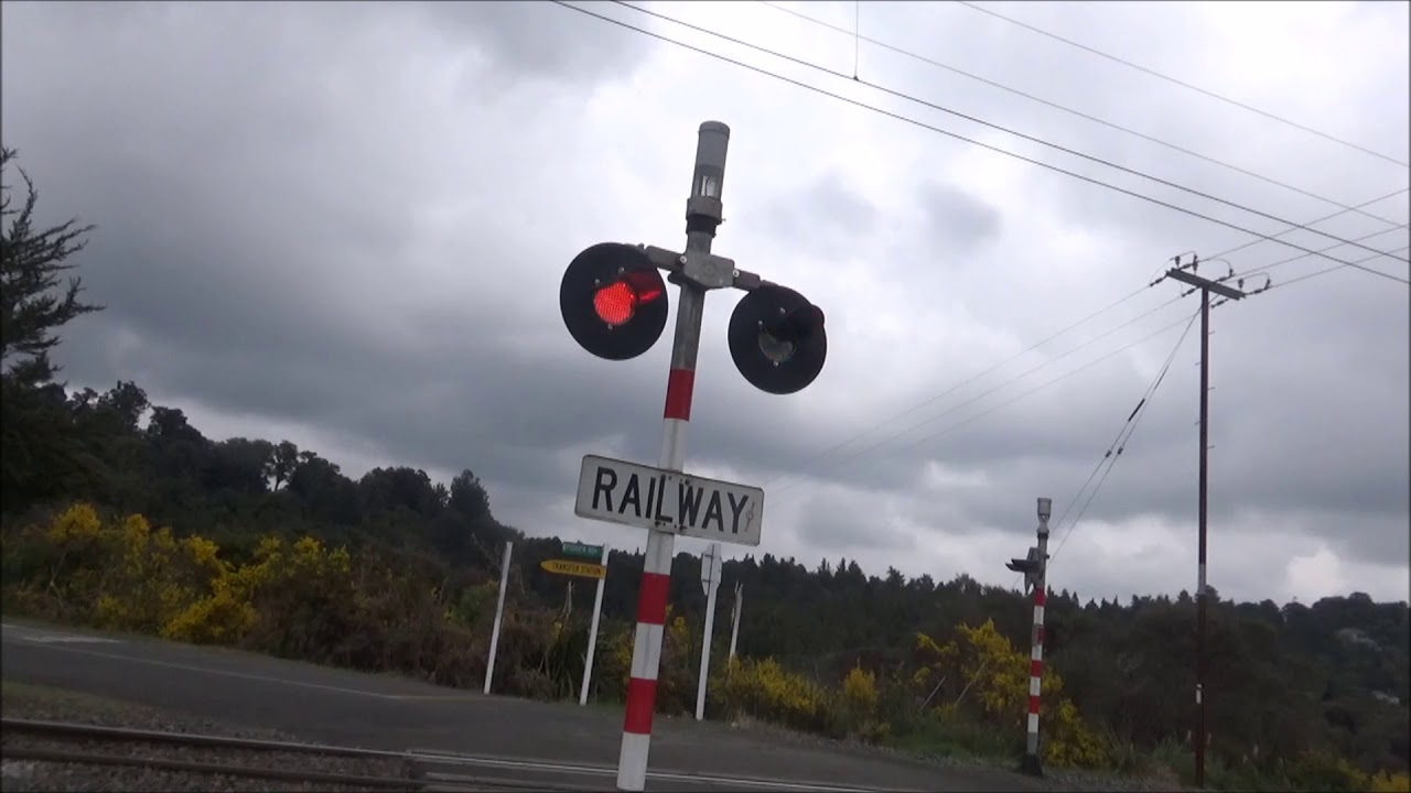 National Park Level crossing - YouTube