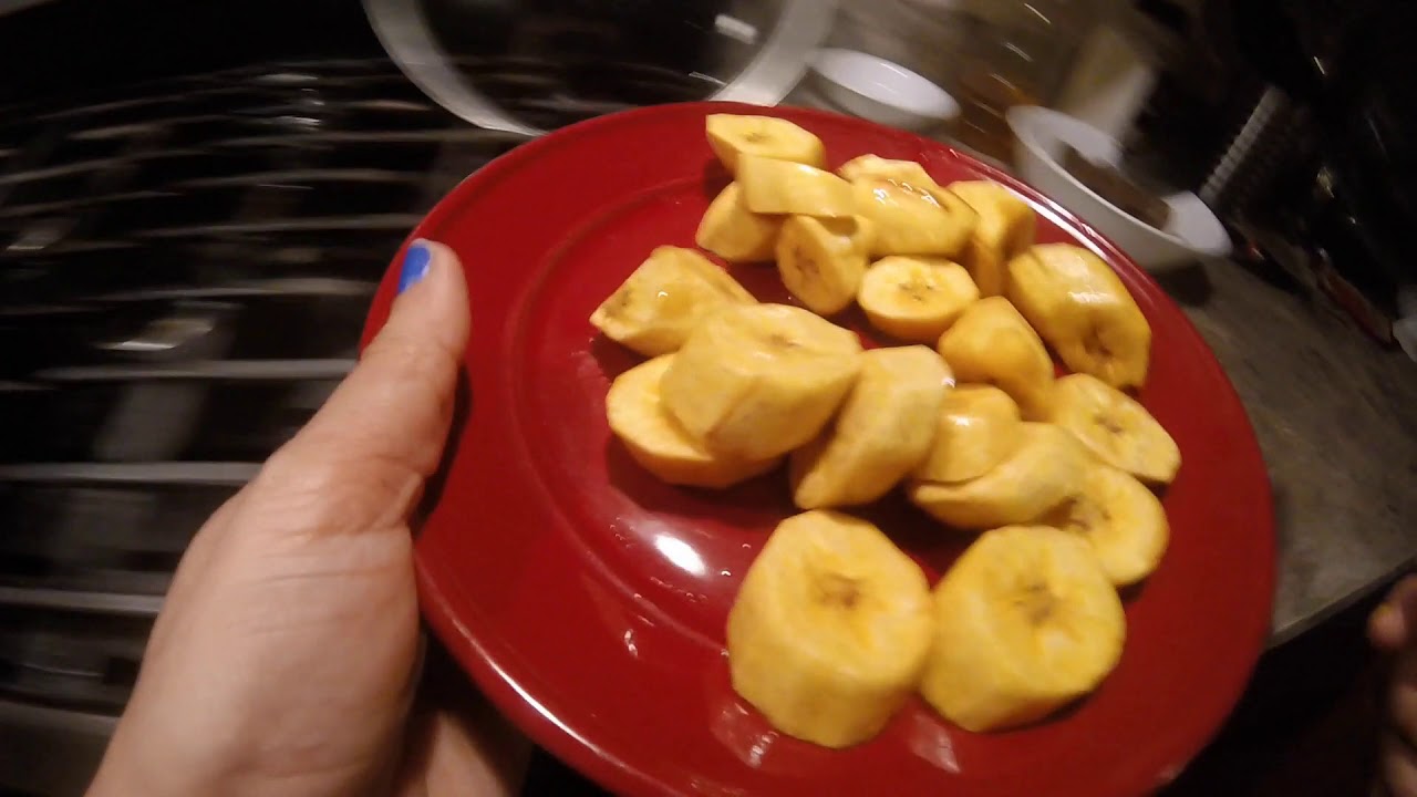 Carne de res frita con tostones:Fried beef with tostones - YouTube