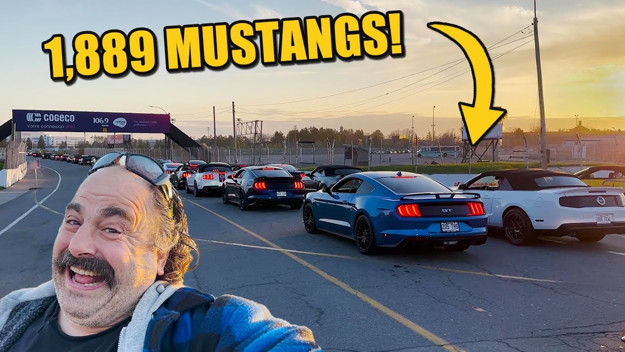 World’s Longest Convoy of Ford Mustangs - YouTube