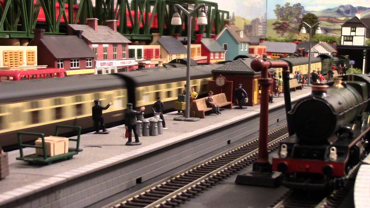 5 LOCOS RUN DOUBLE HEADING,6 COACH ROYAL MAIL,BREAKDOWN TRAIN AND ...