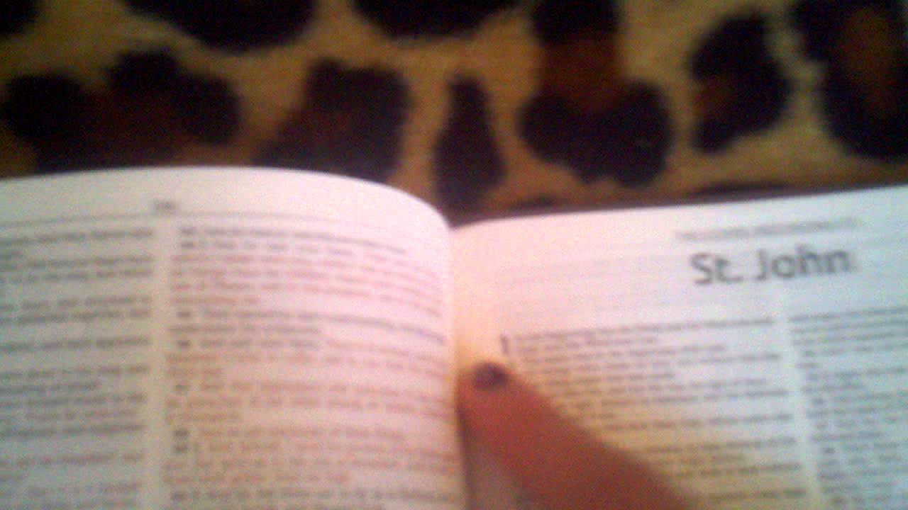 How to locate verses in your Bible - YouTube