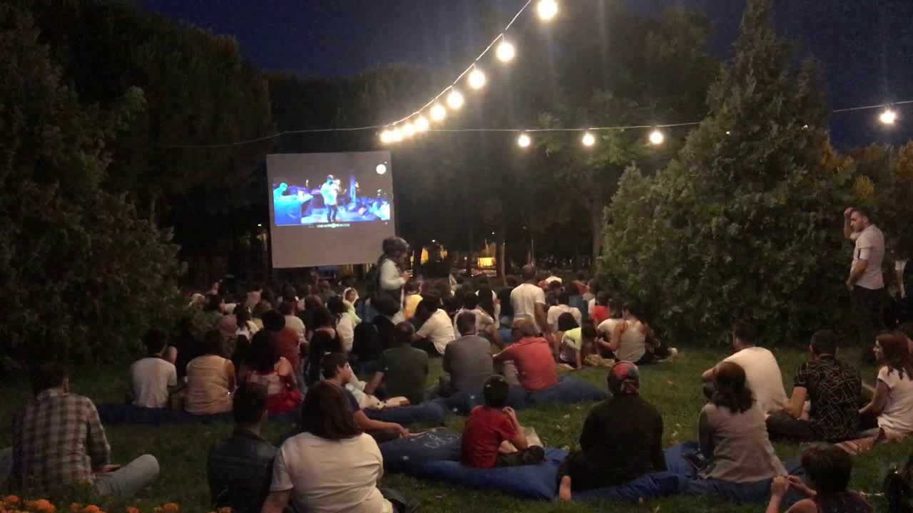 Akhisar Gölet’te açık hava sinema günleri başladı - YouTube