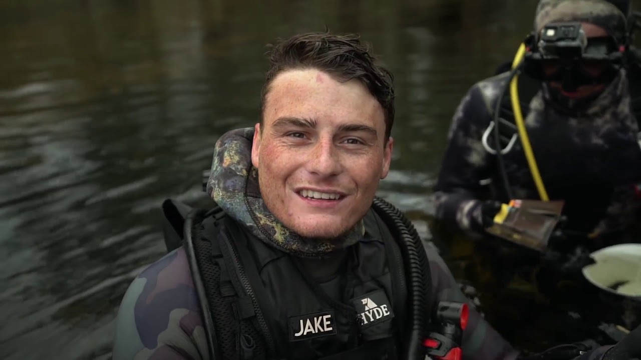 DALLMYD|Found iPhone X and iPhone 8 Underwater While Scuba Diving ...