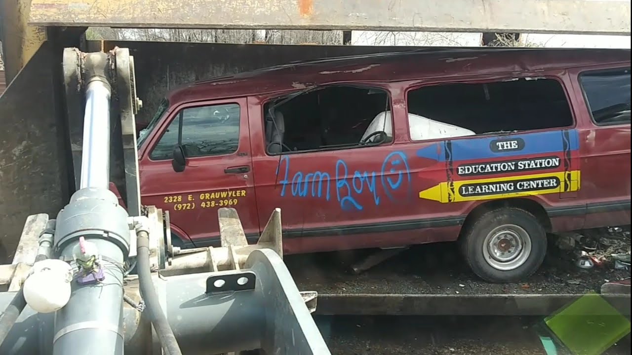 TODAY IS DA DAY! CRUSHING BIG CLASSIC VANS N A FEW JUNK CARS! - YouTube