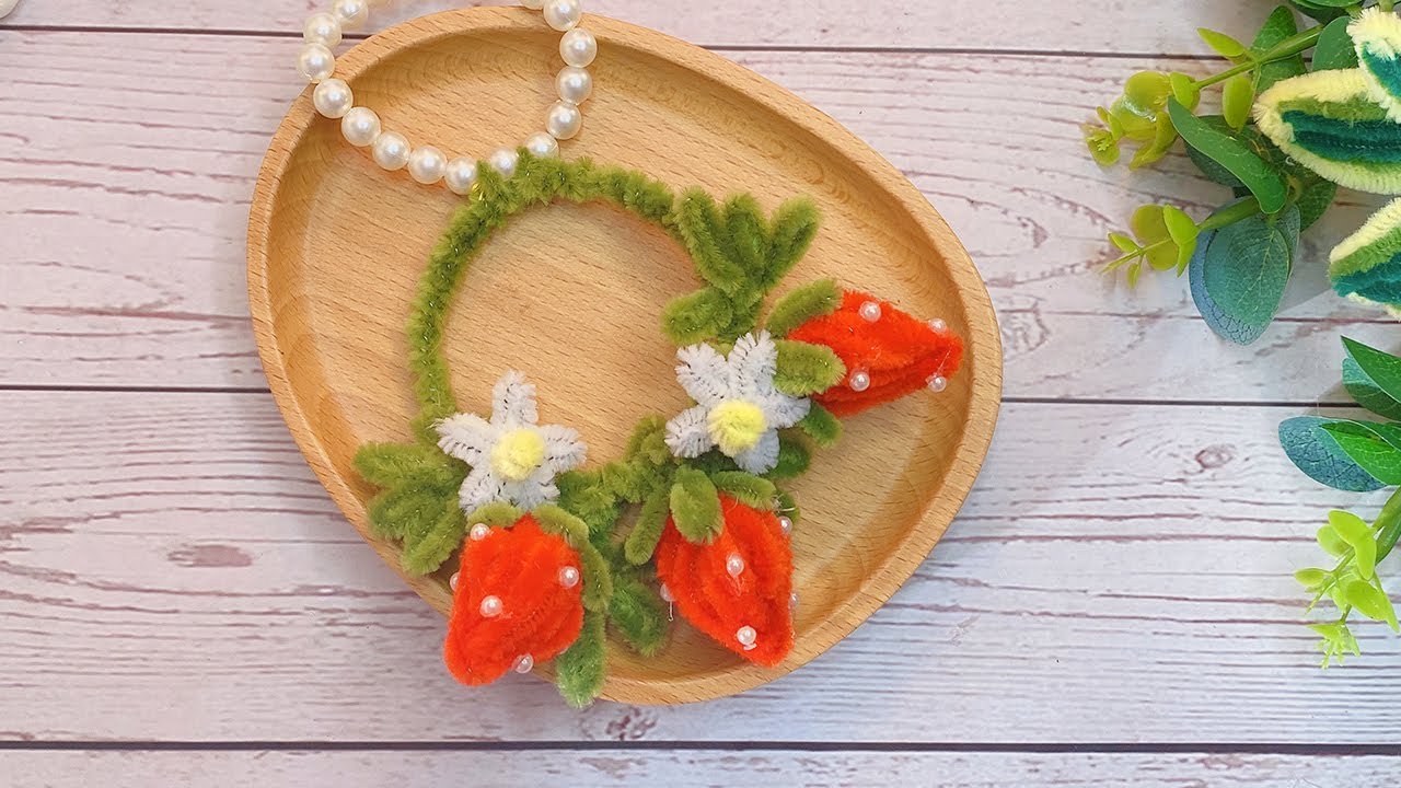 Pipe Cleaner Craft | Strawberry DIY Chenille Stems | How to make an ...
