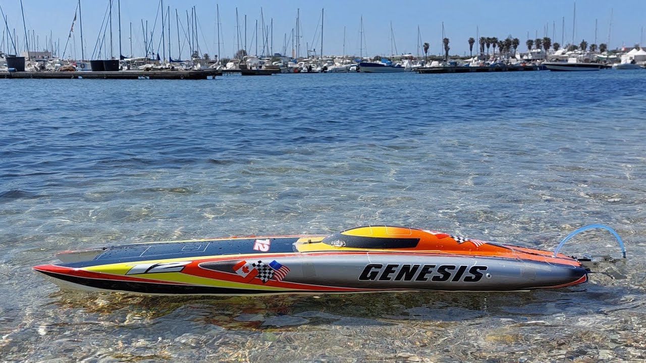 RC BOAT GENESIS - YouTube