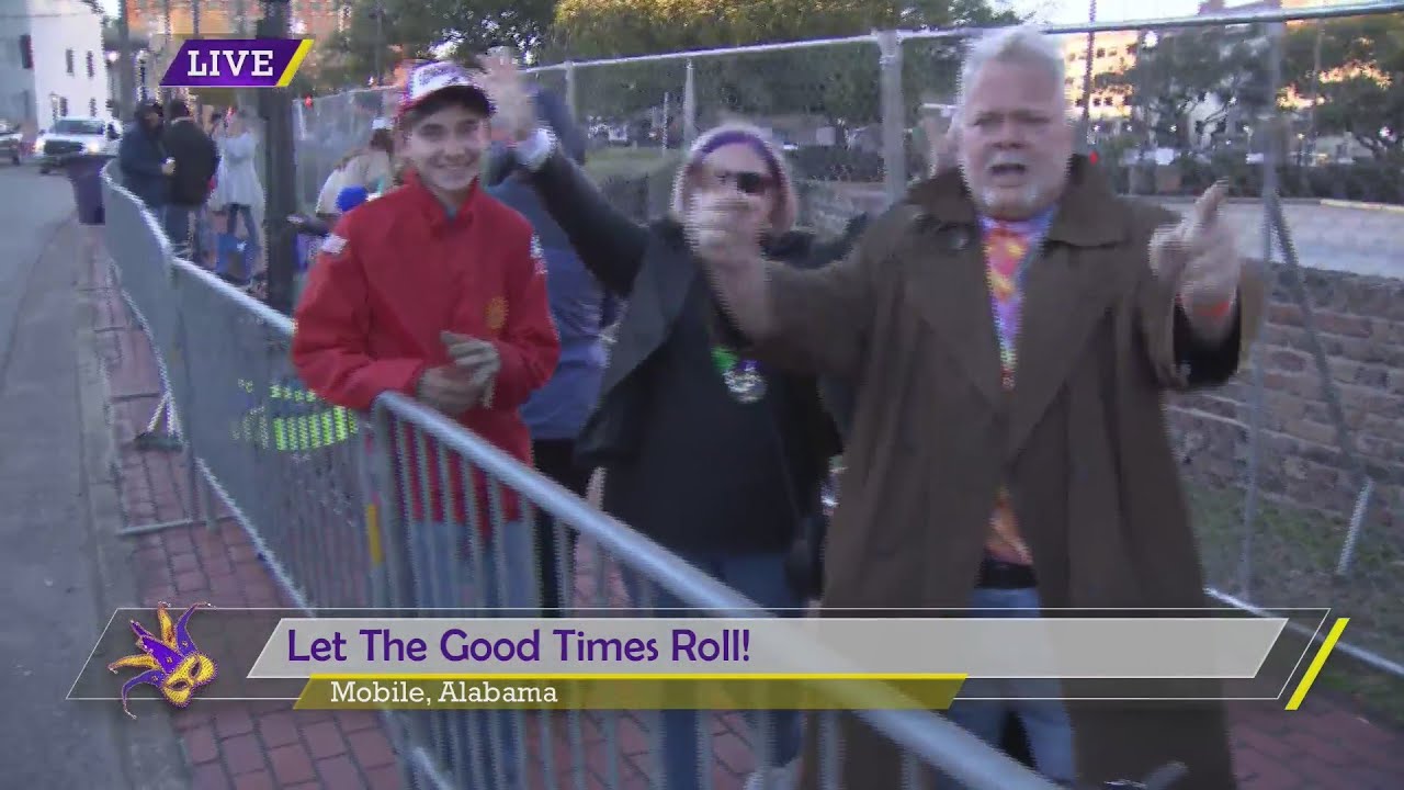 Conde Cavaliers roll in downtown Mobile: Mobile Mardi Gras 2023 - YouTube